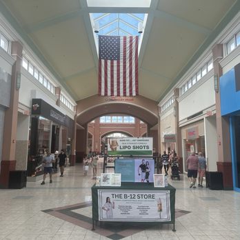 PEMBROKE LAKES MALL - Updated October 2025 - 248 Photos & 145 Reviews ...