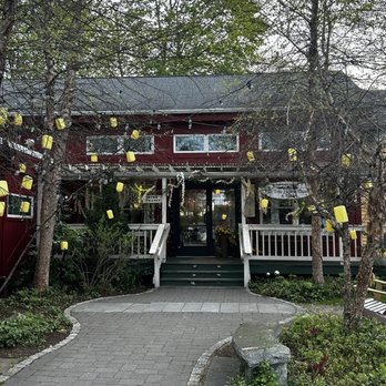 THE TREE HOUSE TAVERN & BISTRO - Updated March 2025 - 1834 Photos & 867 ...