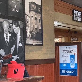 UNO PIZZERIA & GRILL - Updated July 2024 - 155 Photos & 155 Reviews ...