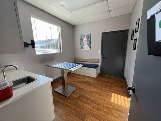 VCA CYPRESS CREEK ANIMAL HOSPITAL - Updated October 2025 - 62 Photos ...