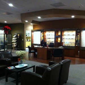 EYEOPTICS OPTOMETRY CENTER - Updated August 2025 - 27 Photos & 166 ...