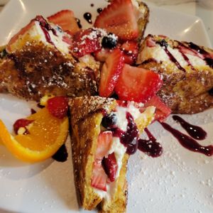 SWAMI’S CAFÉ DOWNTOWN - 183 Photos & 140 Reviews - 611 B St, San Diego ...