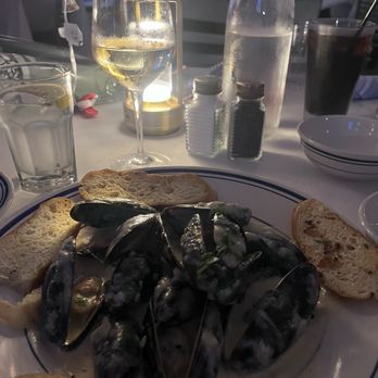 THE SAILHOUSE - Updated October 2025 - 260 Photos & 132 Reviews - 238 Green St, Tarrytown, New ...