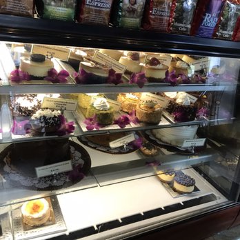 URTH CAFFÉ-PASADENA - Updated February 2025 - 8221 Photos & 4082 Reviews - 594 E Colorado Blvd ...