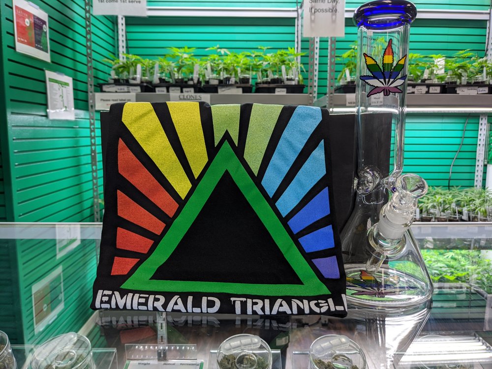 EMERALD TRIANGLE - Updated December 2025 - 2226 Washburn Way, Klamath ...