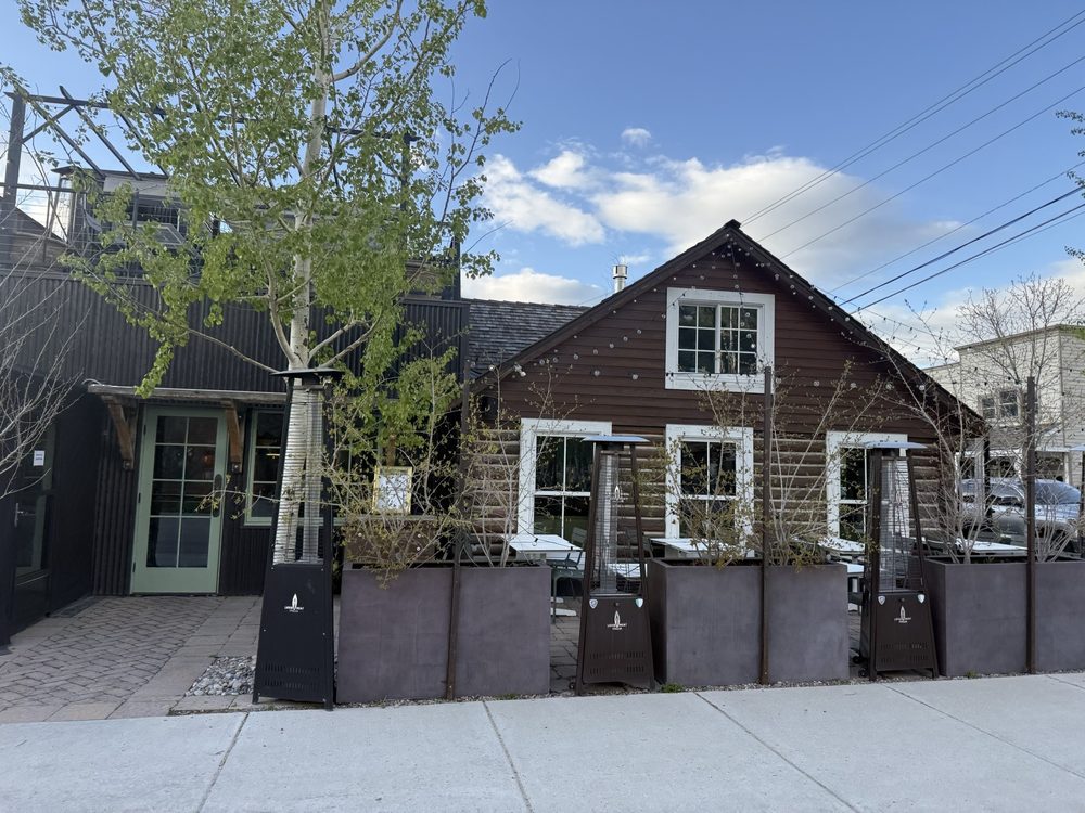 COE TAVERN - Updated December 2025 - 13 Photos & 13 Reviews - 85 S King ...