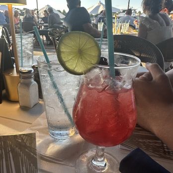 JETTY’S WATERFRONT RESTAURANT - Updated August 2024 - 272 Photos & 494 ...