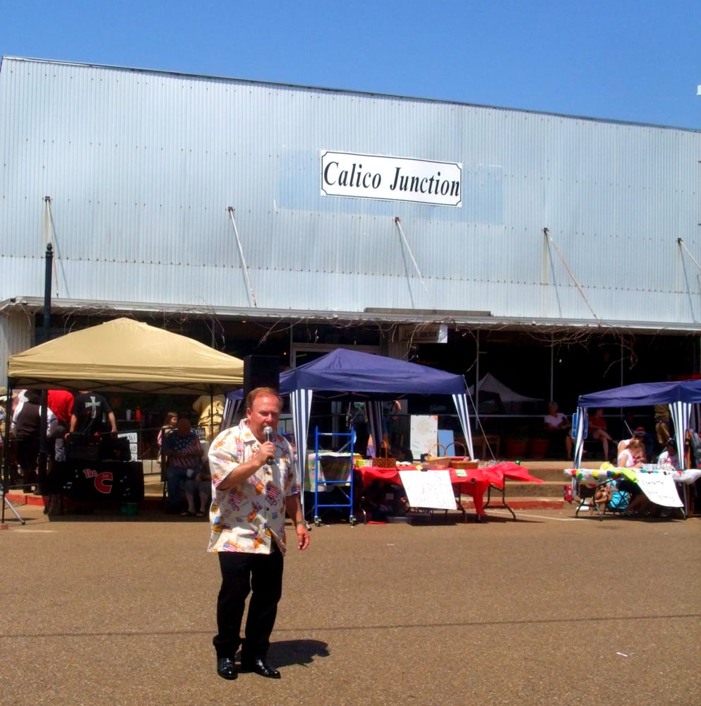 CALICO JUNCTION - Updated January 2025 - Como, Texas - Fabric Stores ...