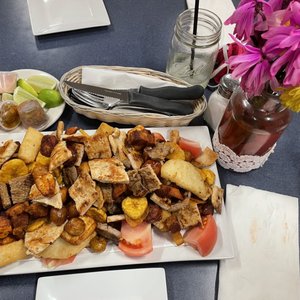 EL RINCONCITO - 226 Sumner St, Boston, Massachusetts - Colombian ...