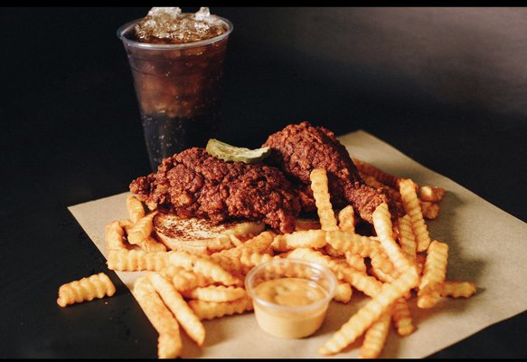 MAIN CHICK HOT CHICKEN - Updated October 2025 - 293 Photos & 325 ...