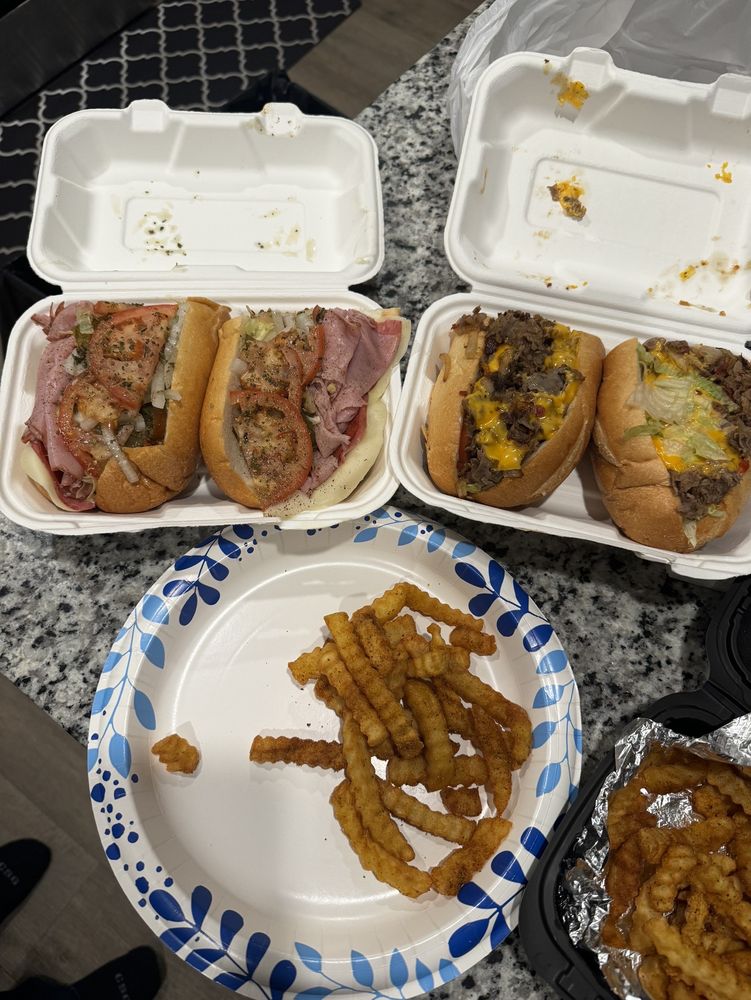 TRAX DELI - Updated April 2024 - 16 Photos & 29 Reviews - 261 Canal ...