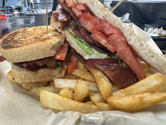 HYDRO TAVERN - Updated August 2025 - 102 Main St, Berlin, New Hampshire ...