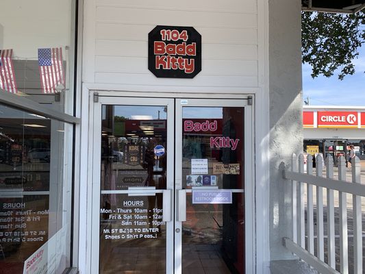 BADD KITTY - Updated May 2025 - 39 Photos & 16 Reviews - 1104 N Kings ...