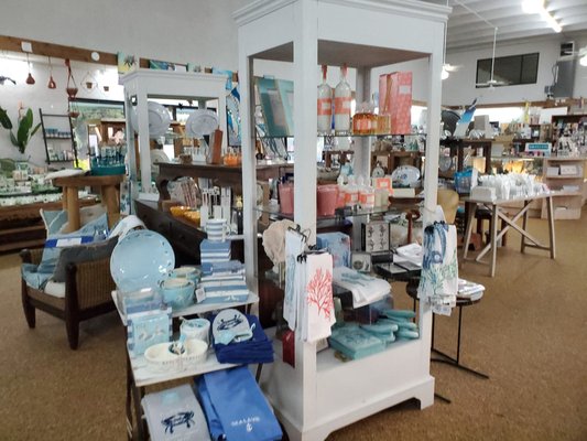 SHELL WORLD - Updated October 2024 - 177 Photos & 101 Reviews - 97600 ...