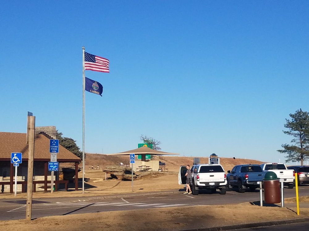 REST AREA - 14 Photos - Interstate 70, Ellsworth, Kansas - Rest Stops ...