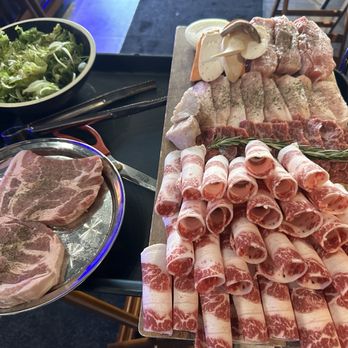 PIGYA - Updated August 2024 - 913 Photos & 433 Reviews - 3400 W 8th St ...