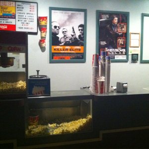 PARKADE CINEMAS & ENTERTAINMENT - Updated 05/2025 - 46 Photos & 57 ...