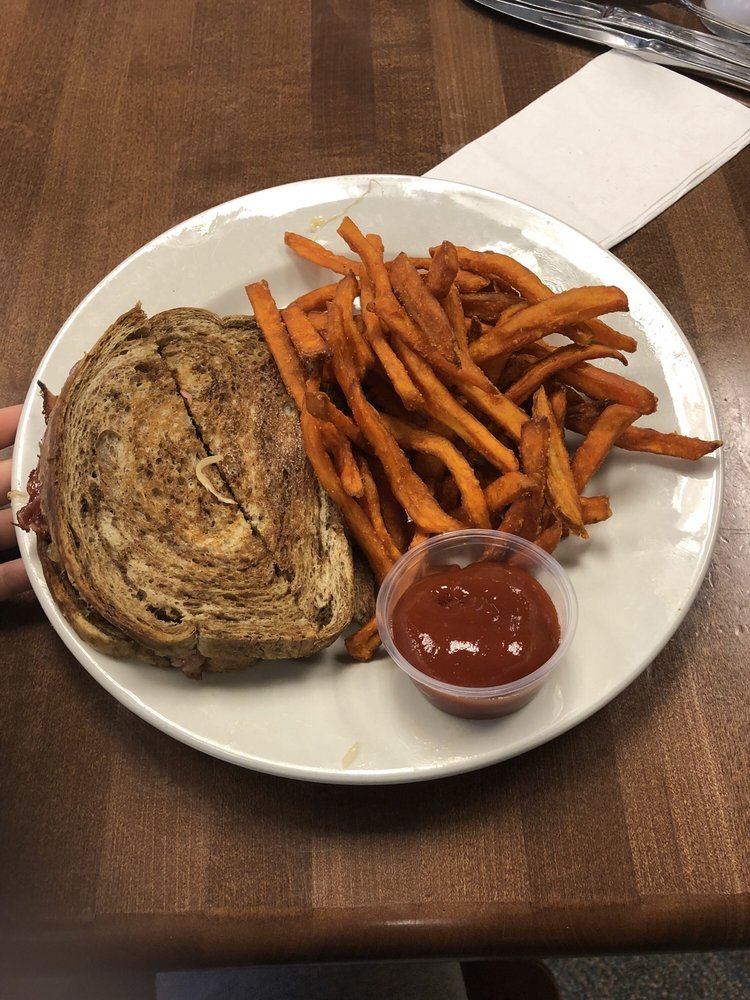 MADISON GRILL - Updated December 2024 - 800 S Main St, Harrisonburg ...