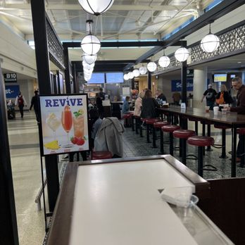 HUBBARD INN - Updated May 2024 - 105 Photos & 124 Reviews - 5700 S ...