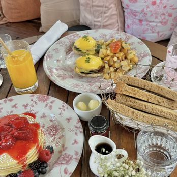 LITTLE HEN - Updated August 2024 - 2661 Photos & 1035 Reviews - 3451 NE ...