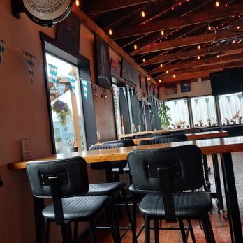 GRUFF BREWING - Updated October 2025 - 134 Photos & 79 Reviews - 104 E ...