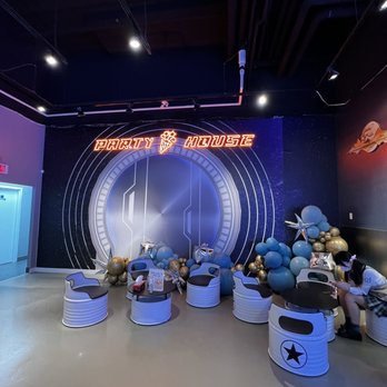 OHYO FUN - Updated July 2024 - 72 Photos & 23 Reviews - 5095 Yonge ...