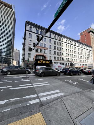 THE MOORE HOTEL - Updated August 2025 - 304 Photos & 432 Reviews - 1926 ...