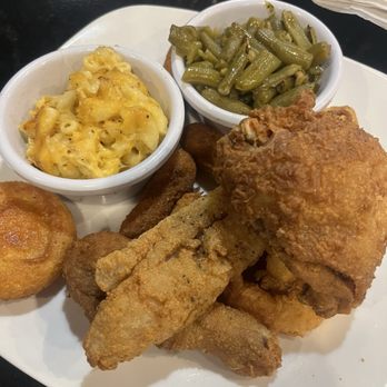 MR CHARLES CHICKEN AND FISH UPTOWN - Updated January 2026 - 92 Photos ...