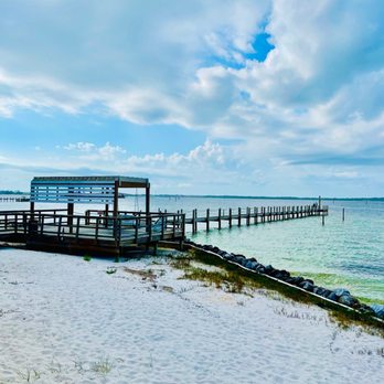 HOLIDAY BEACH RESORT - SOUNDSIDE - Updated December 2025 - 12 Photos ...