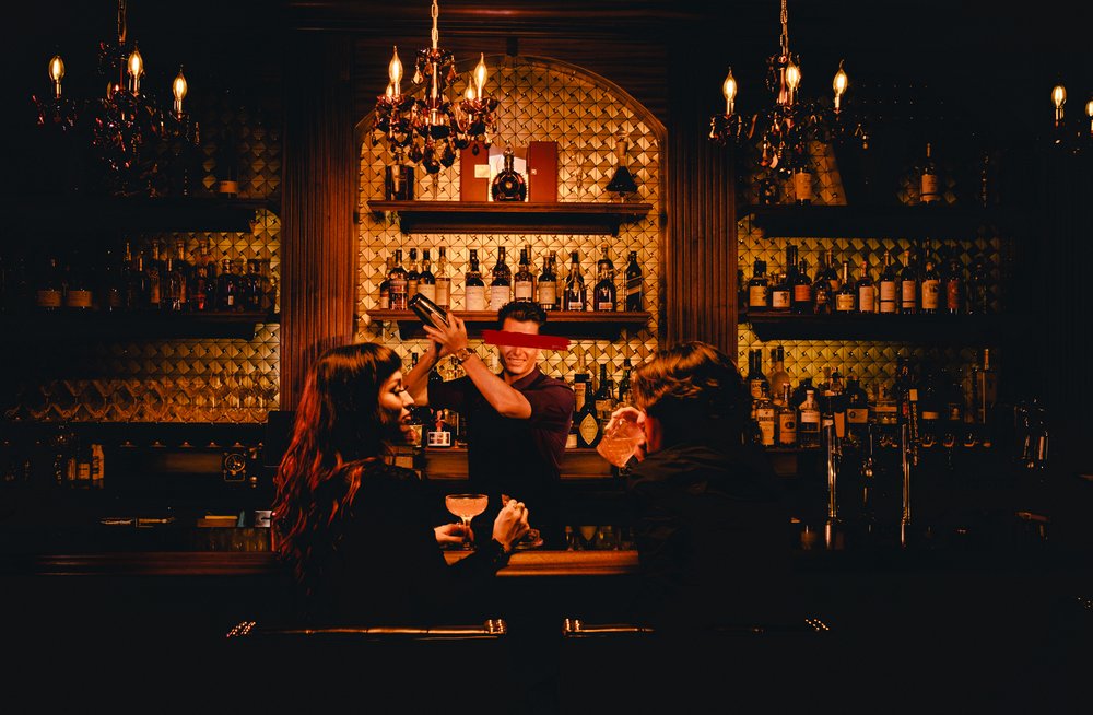 BLIND OX - 1924 Photos & 415 Reviews - 829 Kapahulu Ave, Honolulu ...