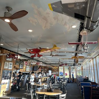 THE AIRFIELD CAFE - Updated June 2024 - 159 Photos & 176 Reviews - 9A ...