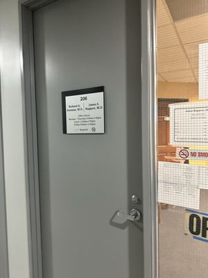 GUZMAN RICHARD, MD - Updated December 2025 - 20 Reviews - 6485 Day St ...