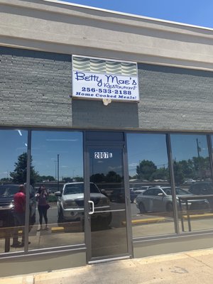 BETTY MAE’S - Updated June 2024 - 163 Photos & 132 Reviews - 2007 N ...