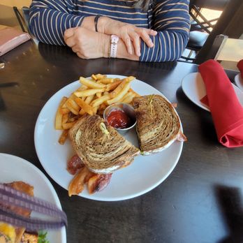 2020 MARKET SCRATCH KITCHEN & BAR - 586 Photos & 498 Reviews - 1500 ...