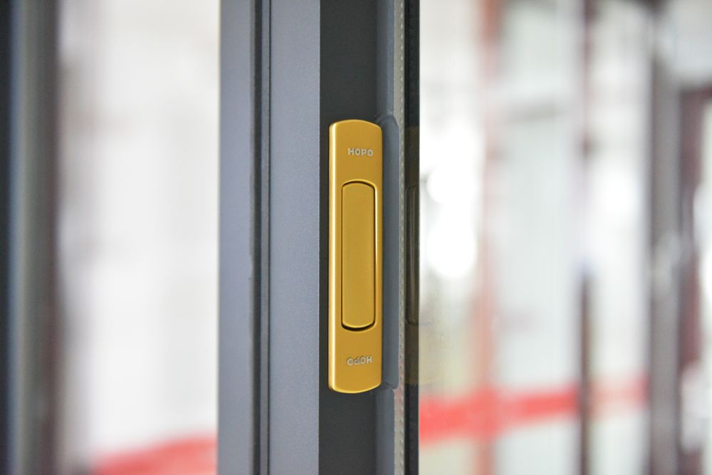 HOPO - 16 Photos - 1 Cuttermill Rd, Great Neck, New York - Windows ...