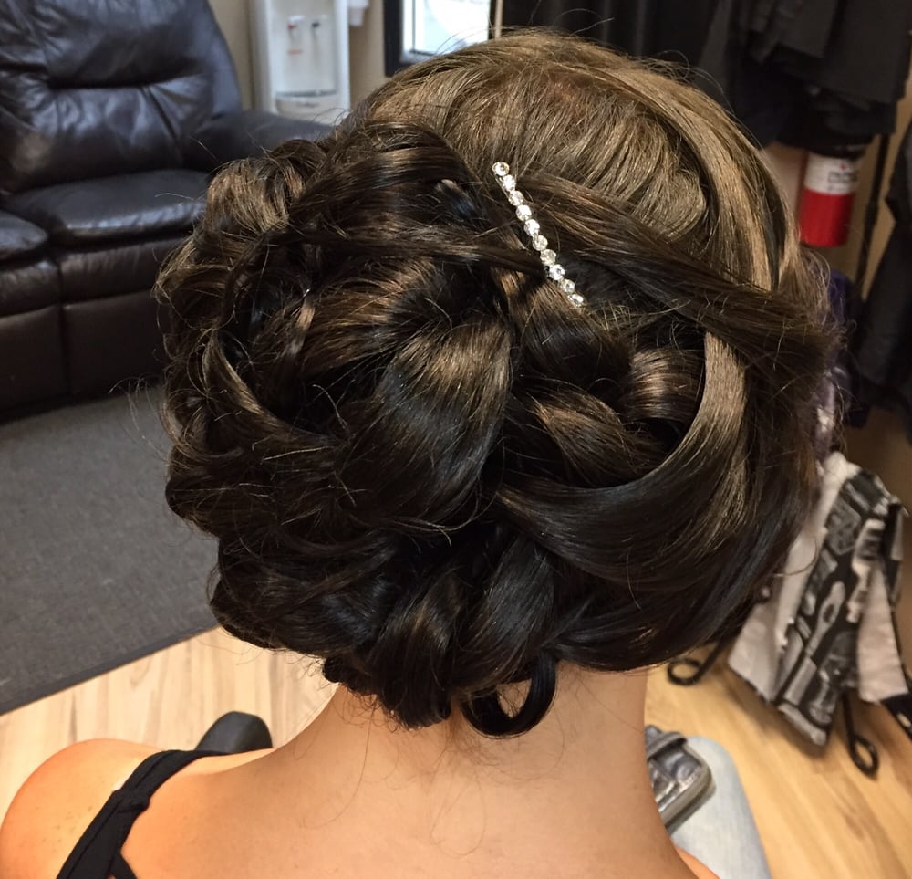 DIVINE HAIR DESIGN - Updated August 2025 - 41 Photos - 222 Elm St ...