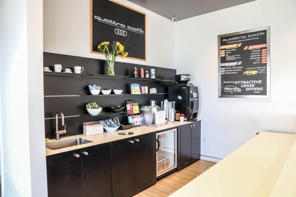 AUDI TUCSON - Updated October 2025 - 41 Photos & 161 Reviews - 4646 E ...