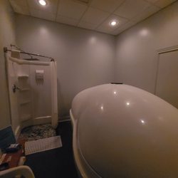 FLOAT ROBINS - 14 Photos - 225 Smithville Church Rd, Warner Robins ...