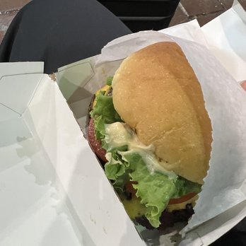 SHAKE SHACK UNION STATION - Updated February 2025 - 362 Photos & 365 ...