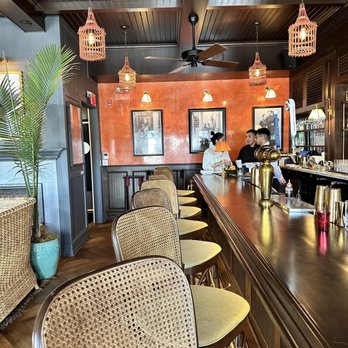 LE COLONIAL LAKE FOREST - Updated May 2024 - 260 Photos & 129 Reviews ...