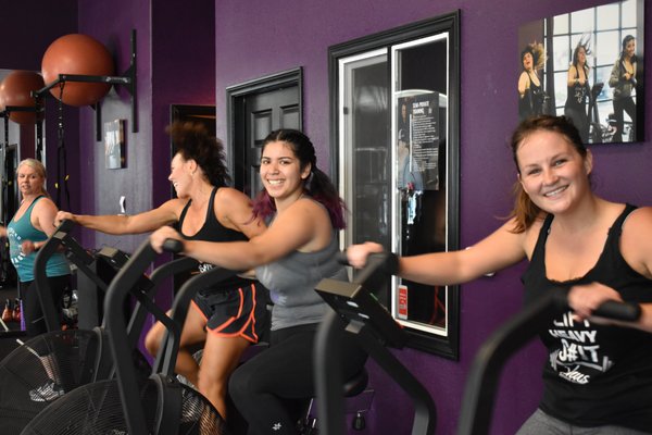 VENUS FITNESS STUDIO - 54 Photos & 22 Reviews - 660 Bitritto Ct ...