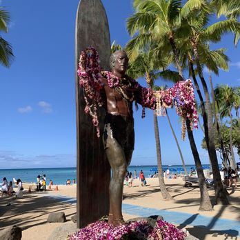 DUKE PAOA KAHANAMOKU STATUE - Updated August 2025 - 306 Photos & 86 ...