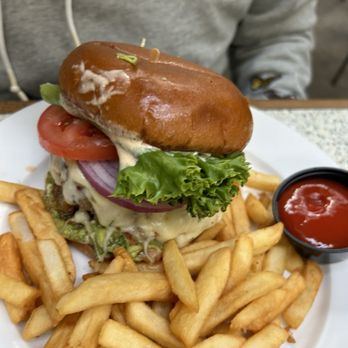 RIVERSIDE CLUBHOUSE - Updated June 2025 - 834 Photos & 737 Reviews ...