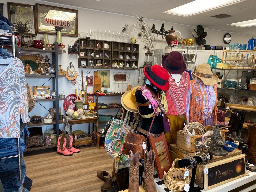 VINTAGE VIBE - Updated October 2025 - 410 N Main St, Bishop, California - Used, Vintage ...
