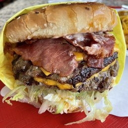 HOLIDAY BURGER - Updated February 2025 - 338 Photos & 643 Reviews ...
