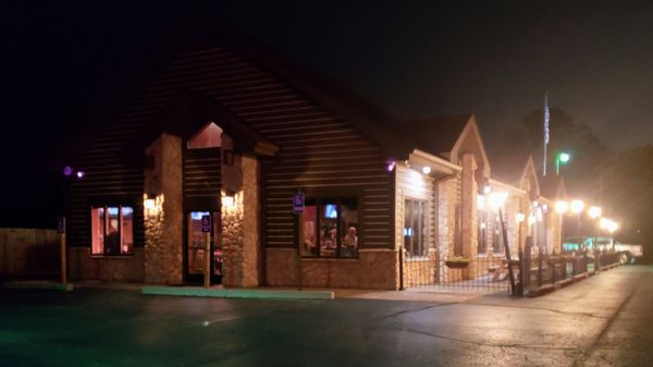 LOG CABIN - Updated December 2025 - 36 Photos & 62 Reviews - 5393 Grand ...