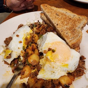 THE HOWLING ROOSTER - Updated October 2024 - 450 Photos & 343 Reviews ...