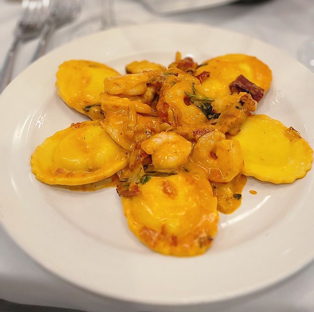 CALANDRA’S MEDITERRANEAN GRILL - Updated June 2024 - 176 Photos & 218 ...