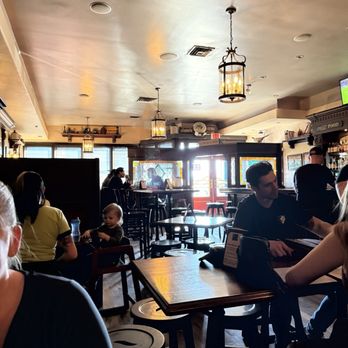 TWO FOOLS TAVERN - Updated October 2025 - 763 Photos & 802 Reviews ...