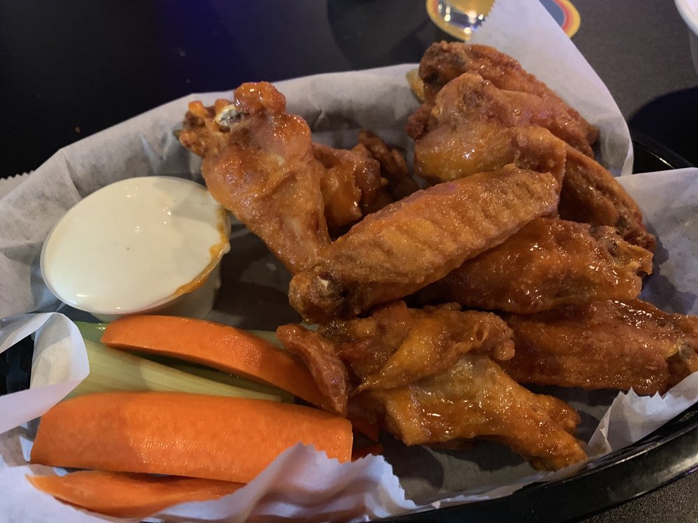 KRIS MID CITY TAVERN - 24 Photos - American (Traditional) - 327 ...